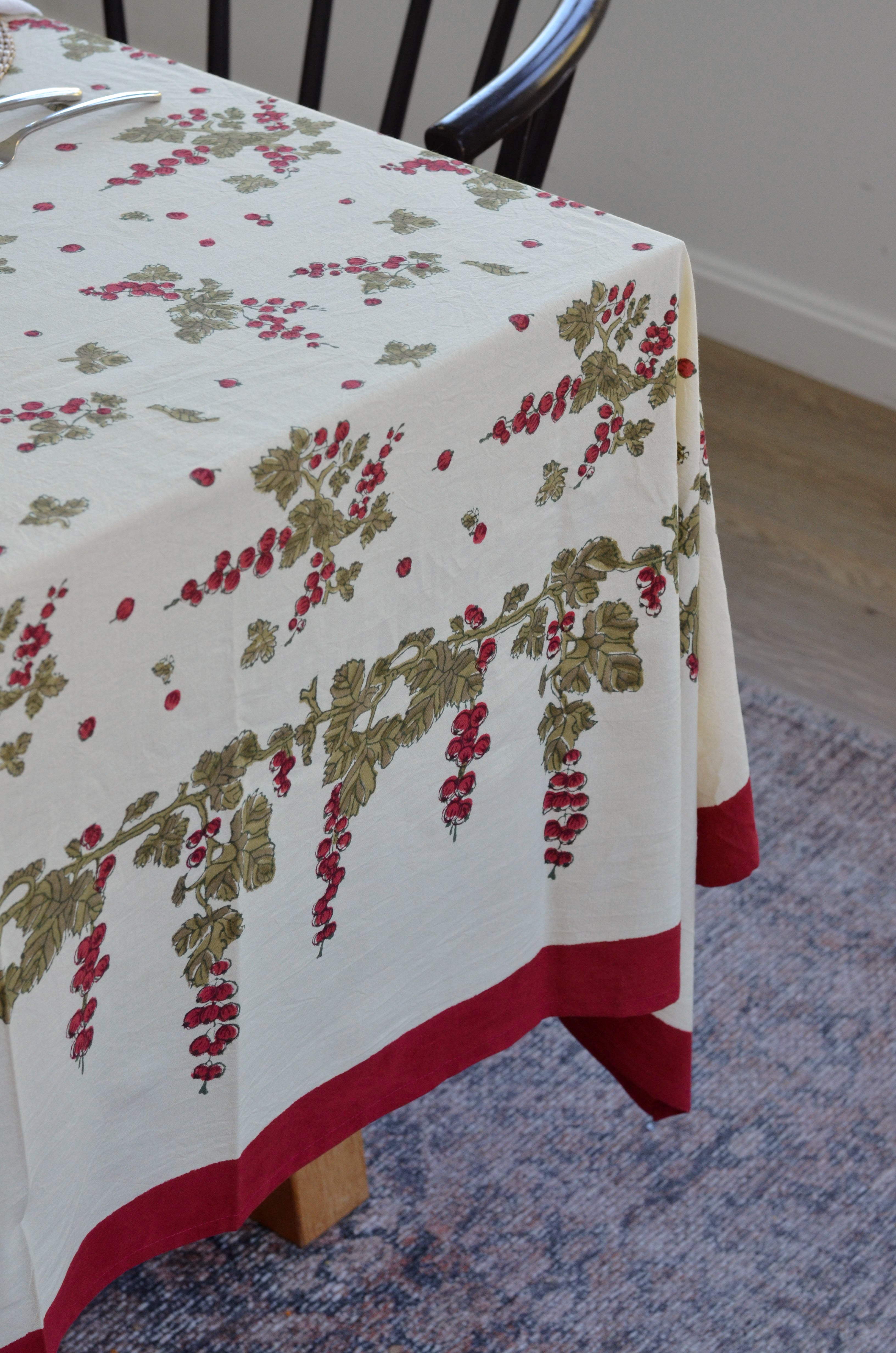 Winterberry Tablecloth – Tableshoppe Co.